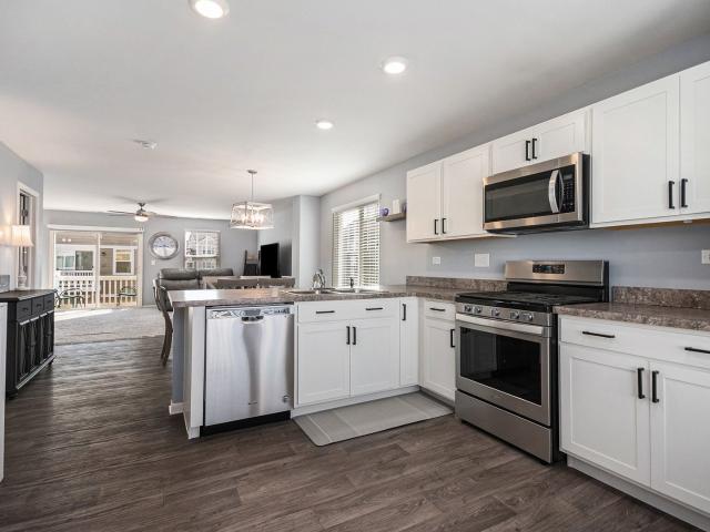 3825 Honeysuckle Lane