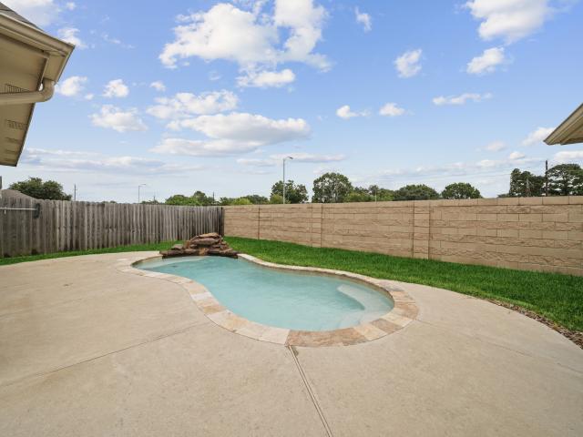3825 Houston Lake Drive