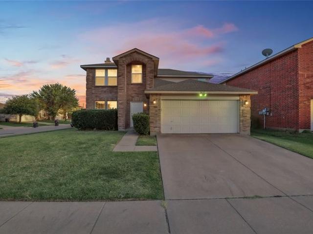 3825 Irish Setter Dr, Fort Worth, TX 76123