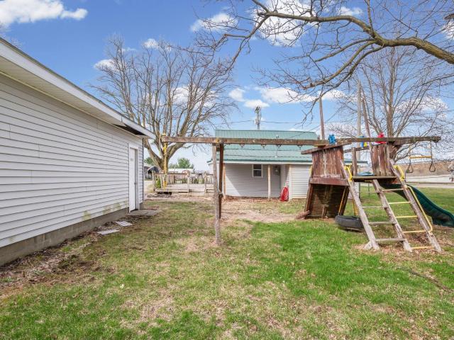 3825 S County Road 400 W