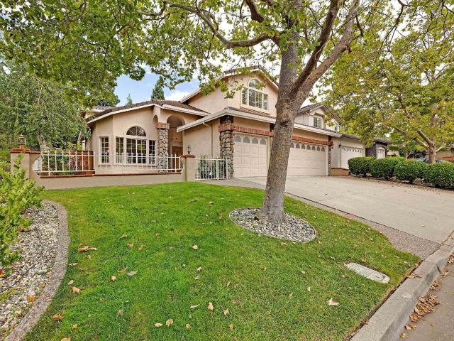3825 Sheffield Cir