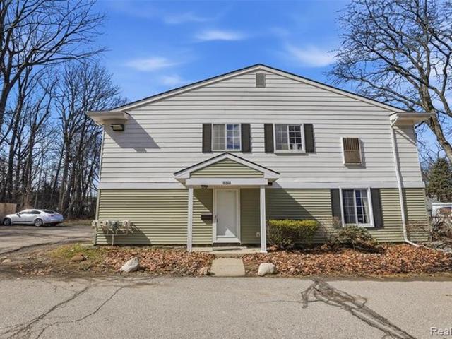 38261 Greenwood St, Westland, MI 48185