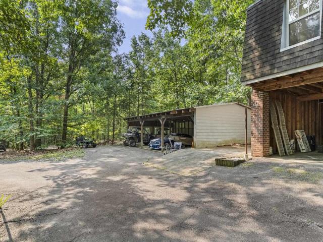 3826 Midland Rd
