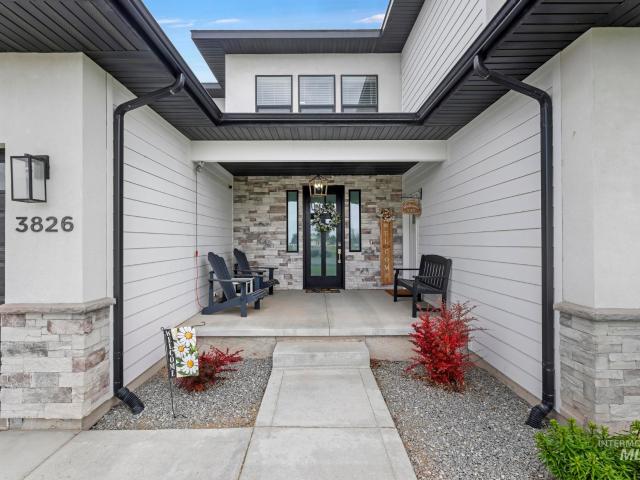 3826 Susan Cir