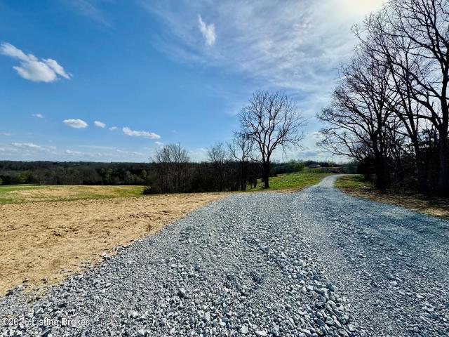 3826 3 Chaplin Rd