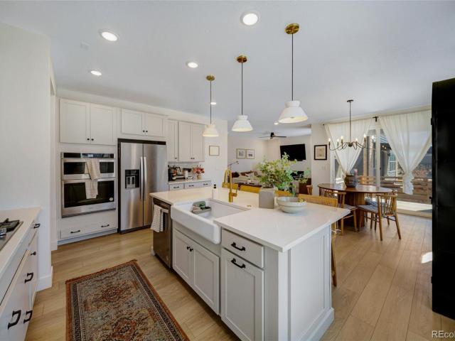 3827 N Catawba Way