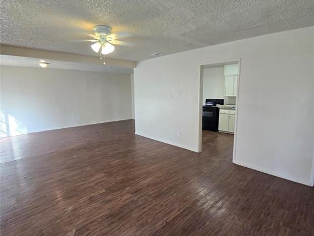 3827 Black Oak Drive