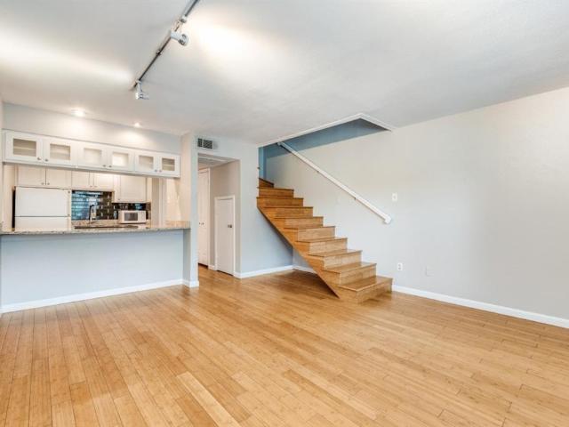 3827 Gilbert Avenue # 209