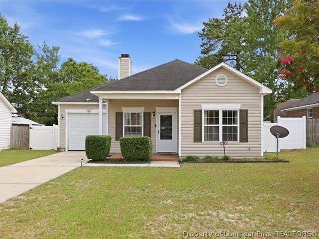 3827 Goforth Dr, Hope Mills, NC 28348