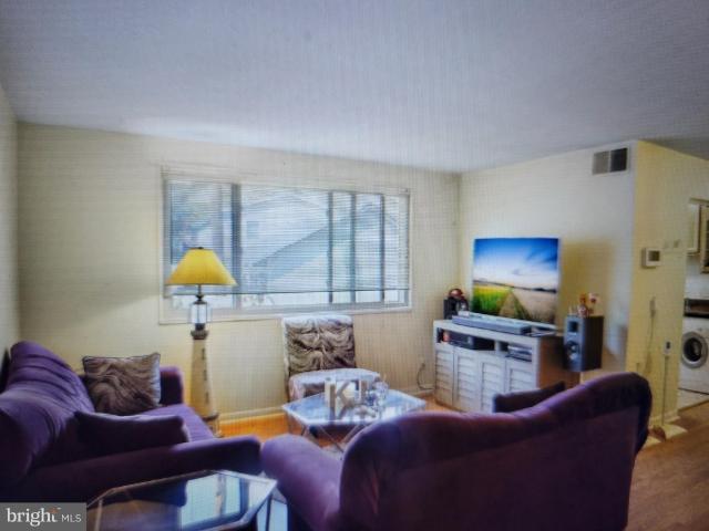 3827 Hamilton St, Unit D203, Hyattsville, MD 20781 | MLS #MDPG2191