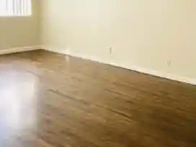 3827 Tilden Ave, 2 beds, 1 full bath