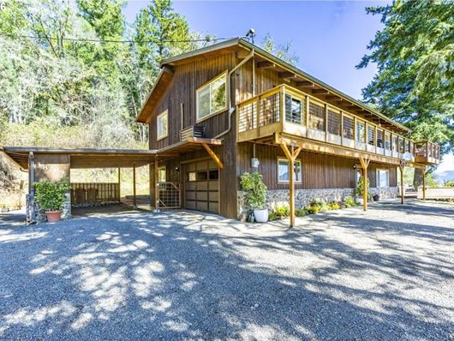 38289 Harolds Rd, Dexter, OR 97431