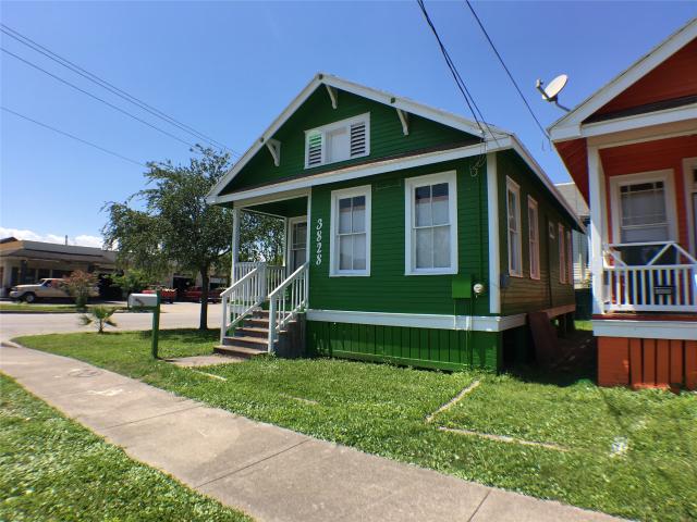 3828 Avenue M 1/2, Galveston, TX 77550 | MLS #91653 | Compass