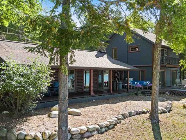 3828 Hemingway Rd, East Jordan, MI 49727