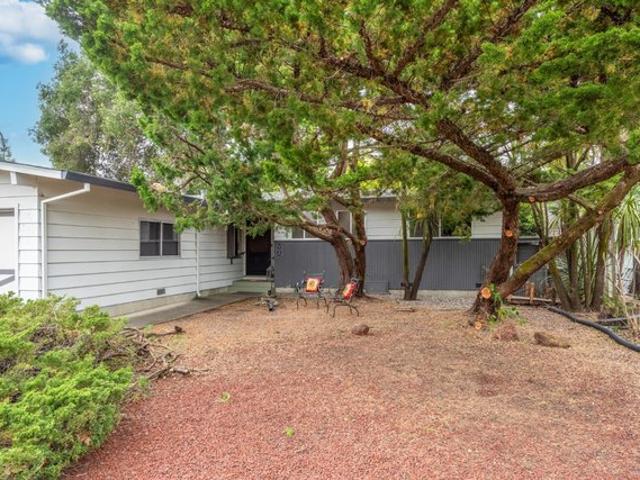 3828 Little Rock Ave, Santa Rosa, CA 95405