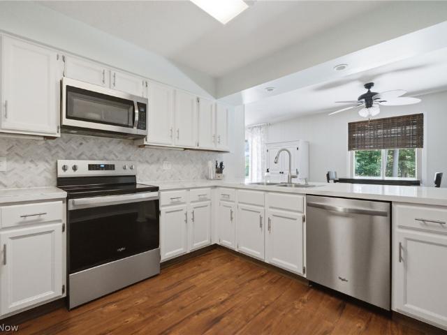 3828 Surfside Circle