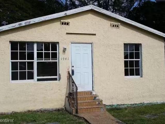 38292612 1941 Nw 58th St