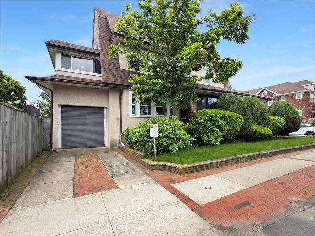 3829 Beach 38th Street