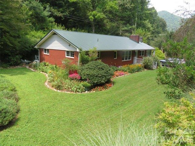 3829 Coxes Creek Rd, Burnsville, NC 28714