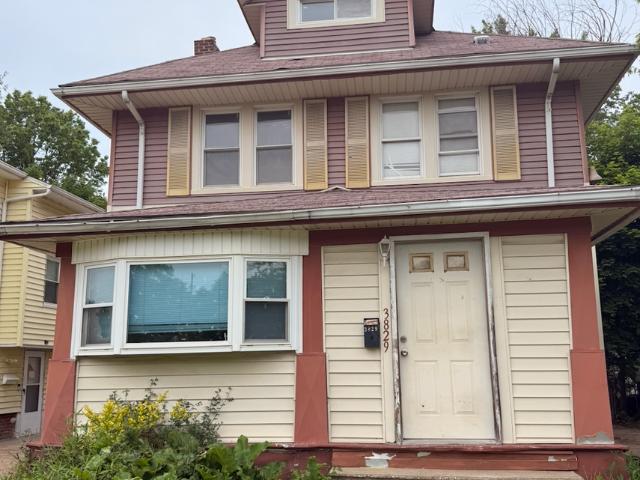 3829 Delmore Road, 5 beds, 1 full bath