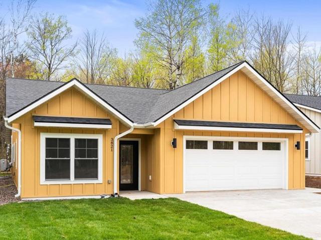 3829 Fountain Gate Dr, Duluth, MN 55811