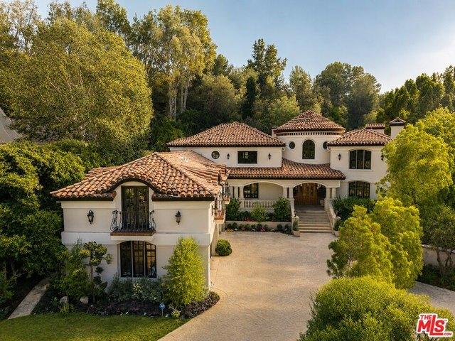 3829 Hayvenhurst Dr, Encino, CA 91436