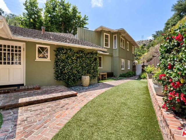 3820 Mandeville Canyon Road