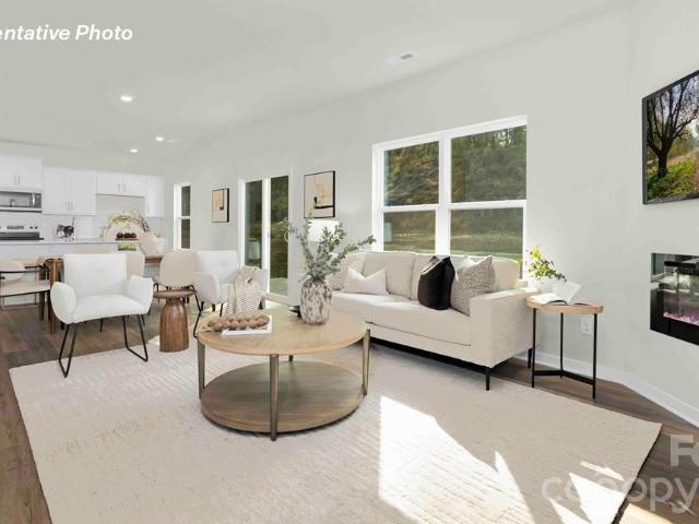 3820 Maxwell Henry Lane NW