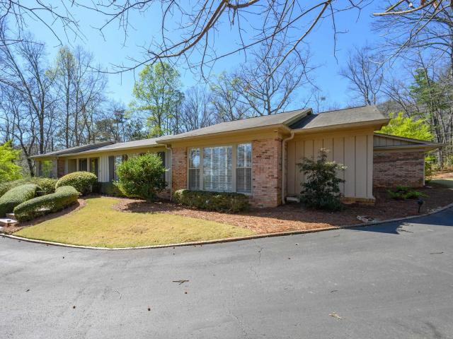 3820 N Woodridge Road
