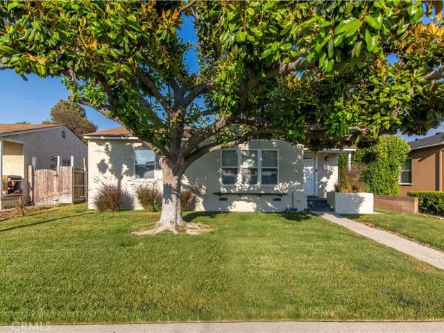3820 Clark