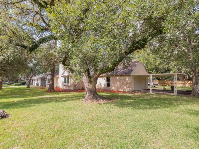 3820 Evergreen Dr, Dickinson, TX 77539 | MLS #58898 | Compass