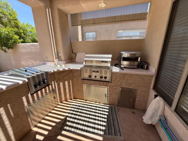 3820 E Carson Road