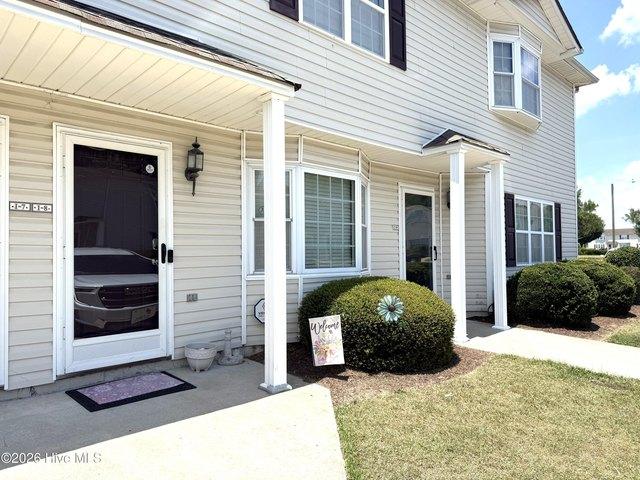 3820 E Vancroft Cir Unit I6, Winterville, NC 28590