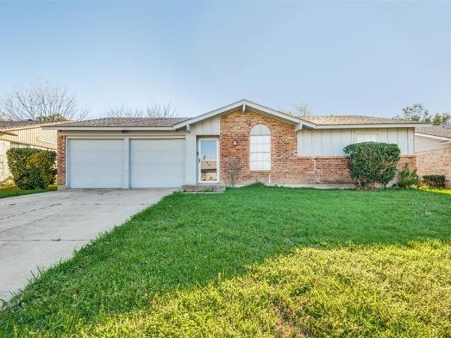 3820 Flamingo Ln, Irving, TX 75062