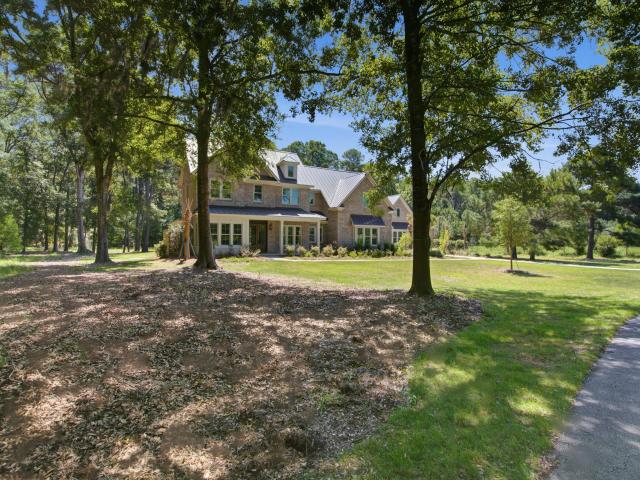 3820 Gnarled Oaks Lane