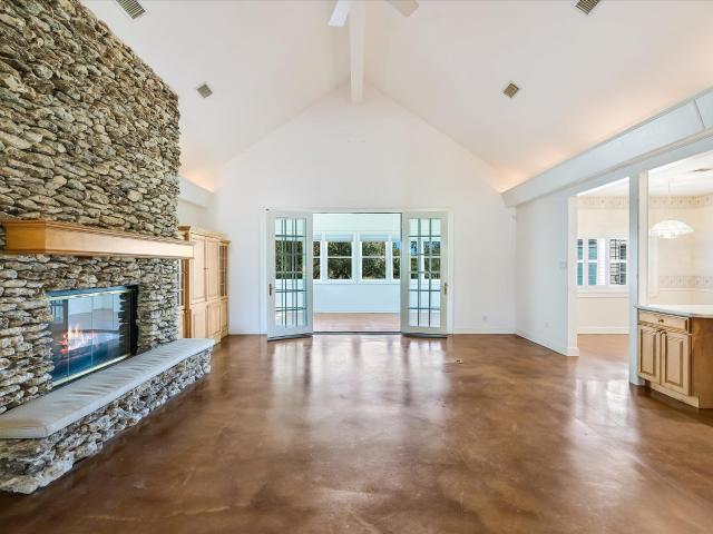 3820 River Rd