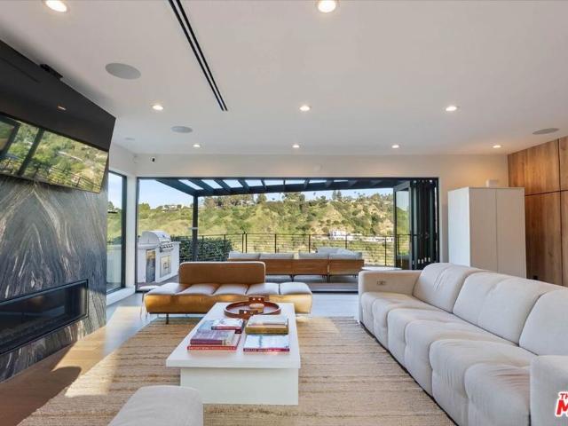 3820 Scadlock Lane
