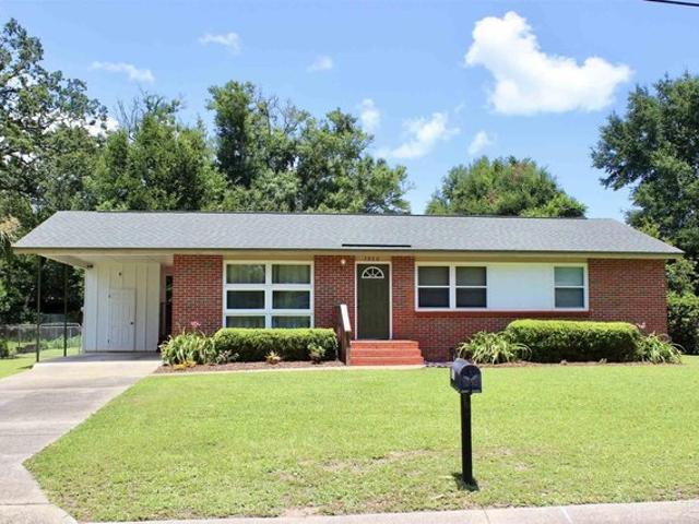 3820 Whispering Pines Dr, Pensacola, FL 32504