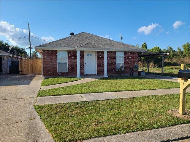 3820 3 Juno Dr, Chalmette, LA 70043