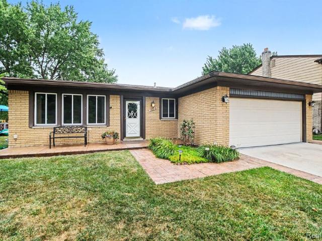 38218 Douglas Drive
