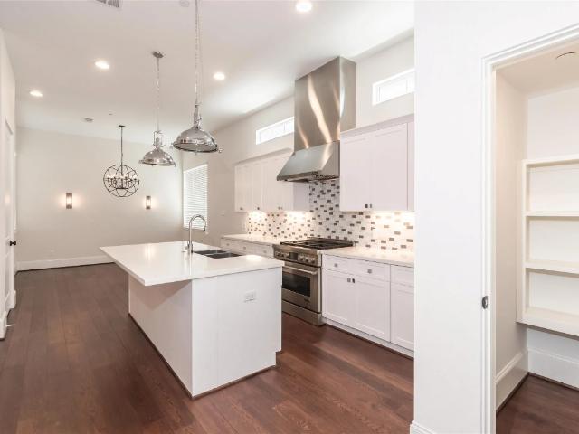 3821 N Braeswood Blvd, Unit C, Houston, TX 77025 | MLS #56628 | Compass