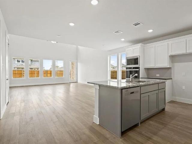 3821 Ablon Trail