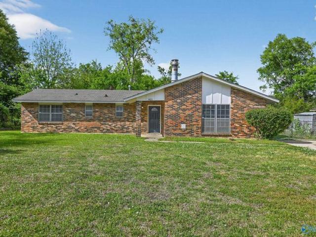 3821 Chatwood Dr, Montgomery, AL 36116