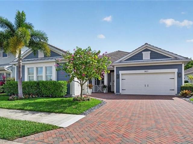 3821 Helmsman Dr, Naples, FL 34120