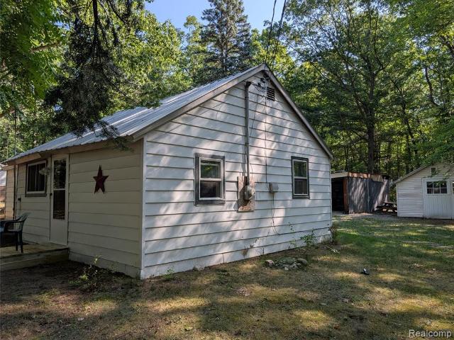 3821 S Townline Road