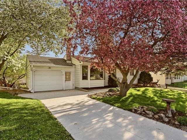 3821 4th Pl NW, Rochester, MN 55901