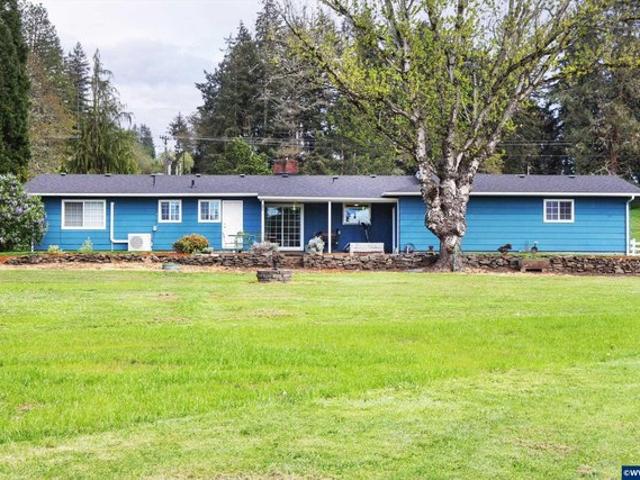 38225 Mount Hope Dr, Lebanon, OR 97355