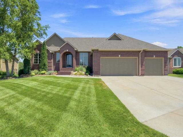 3822 N Lakecrest Ct, Wichita, KS 67205