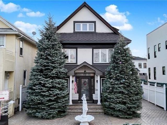 3822 Cypress Ave, Brooklyn, NY 11224