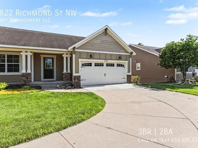 3822 Richmond: Gorgeous Three Bedroom